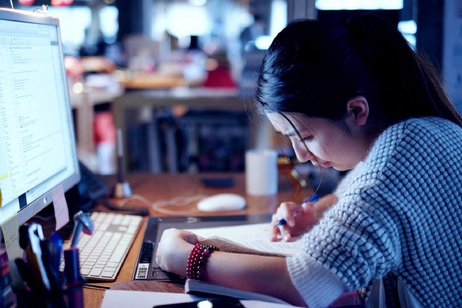 Vamos escrever? Bora! Mas sobre o que (exatamente)?